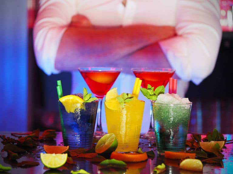 Drinks com Vodka - 5 Receitas Clássicas e Fáceis!